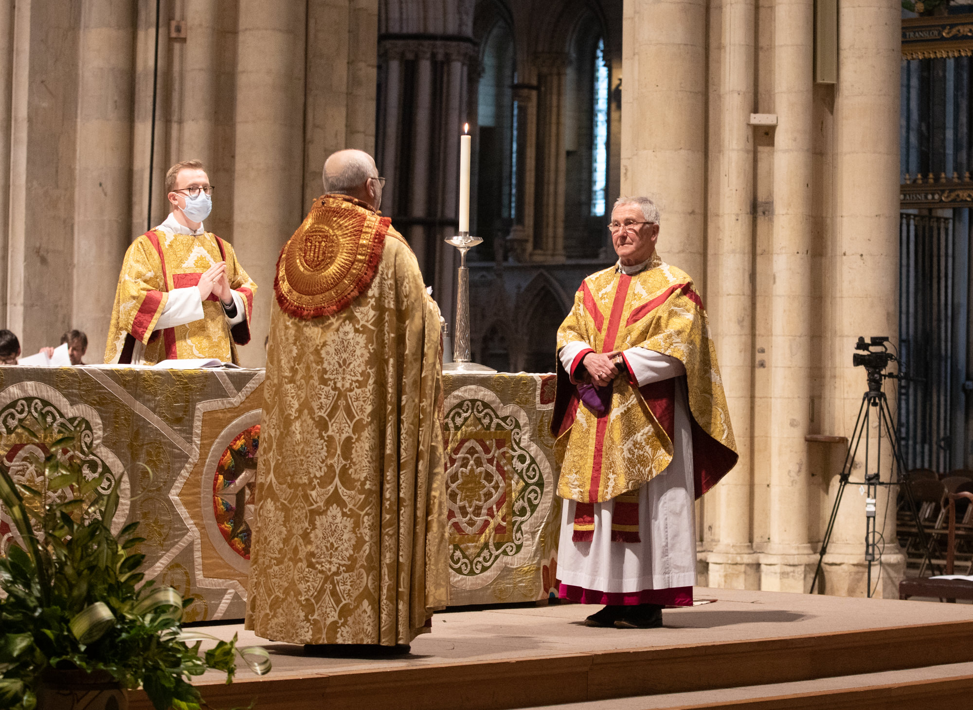 Mass of Farewell for Bishop Glyn – The See of Beverley